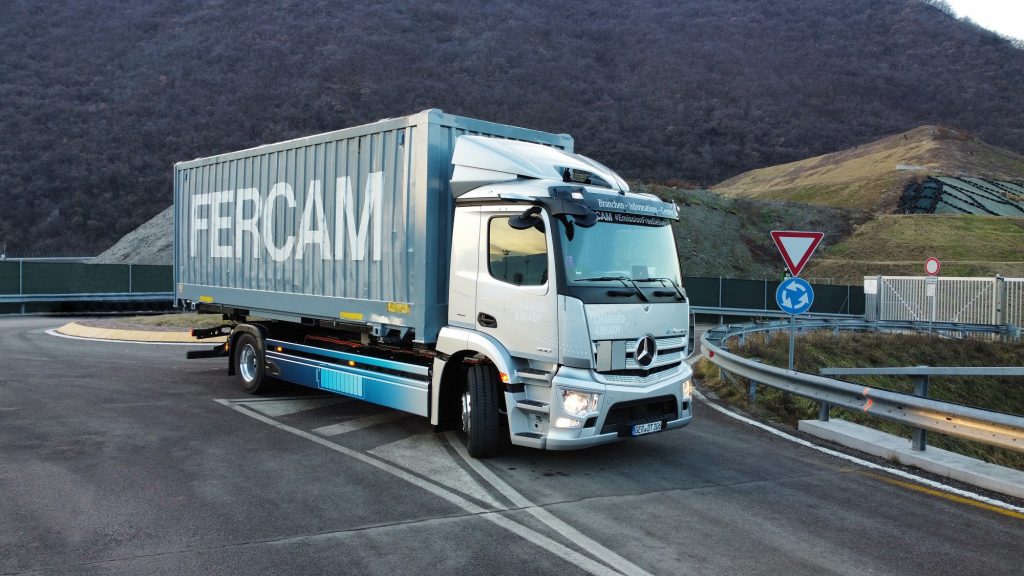 Mercedes-Benz eActros 100% elettrico in prova alla FERCAM – Camion E Furgoni Mag