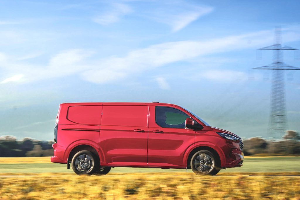 Ford Pro presenta il nuovo Transit Custom – Camion E Furgoni Mag